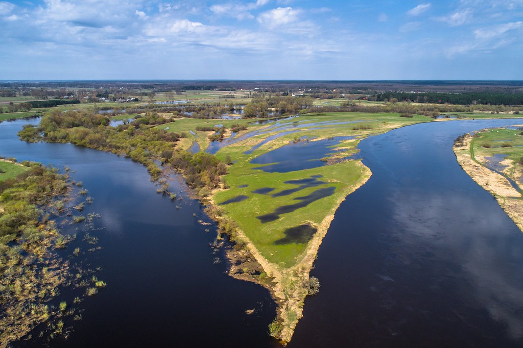 How to measure water current of Bug River?