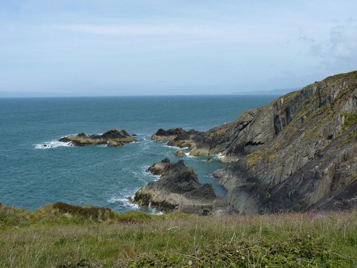 How to measure coastal currents of Mitsiwa?