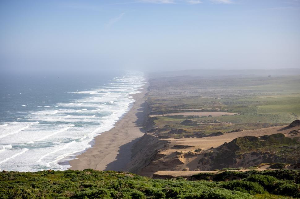 How can we quantify the coastal currents of Xaafuun?